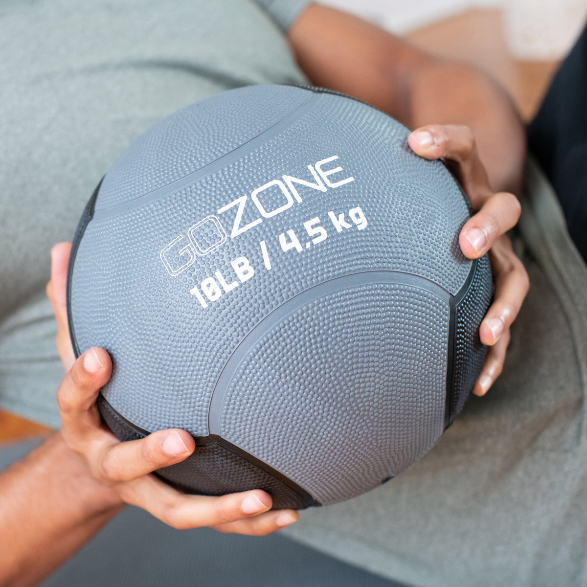 10 Lb Medicine Ball – Grey/Black – GoZoneUSA